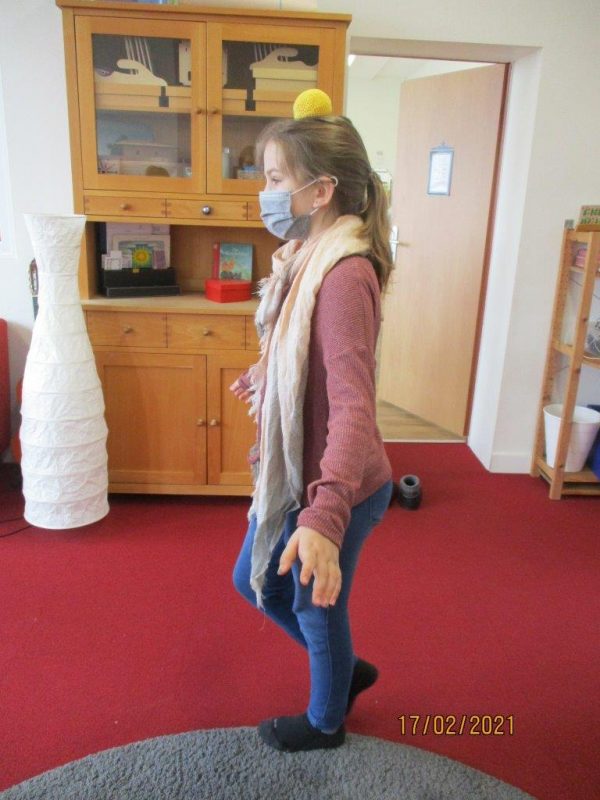 Gehen auf der Linie - Montessori Campus Dorsten